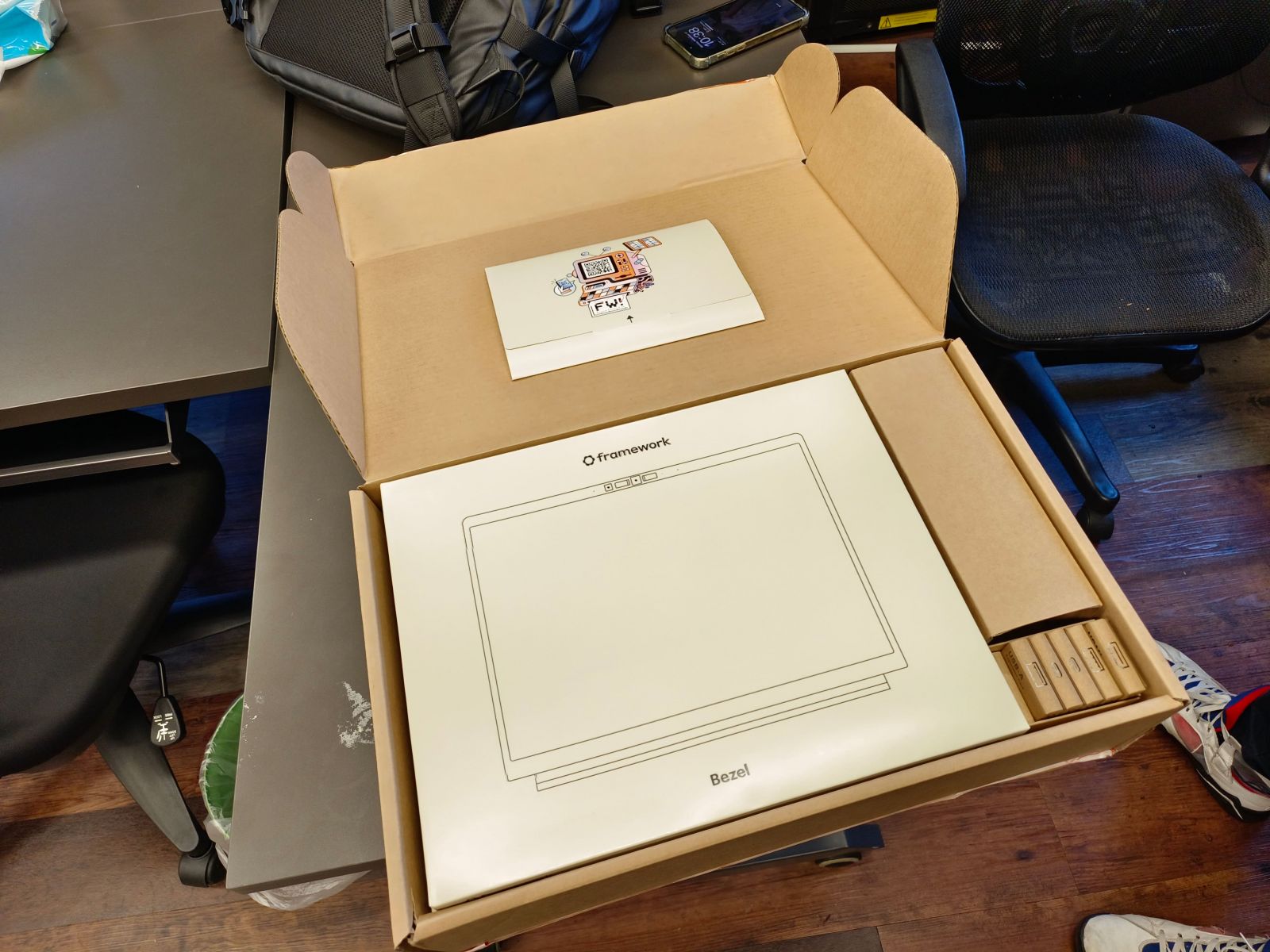 世界首款真 DIY 筆電 Framework 開箱 CPU 組件都能輕鬆更換升級！各位要的「維修權」這就給你-體驗評測 - 三創生活